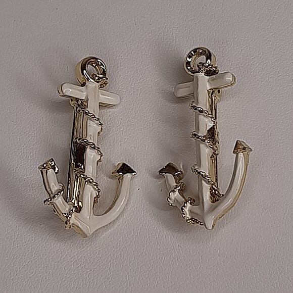 Gerry'S | Jewelry | Pair Vtg Gerrys White Enamel Ships Anchor Wrapped ...